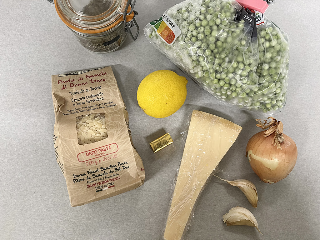 Orzo risotto met erwtjes